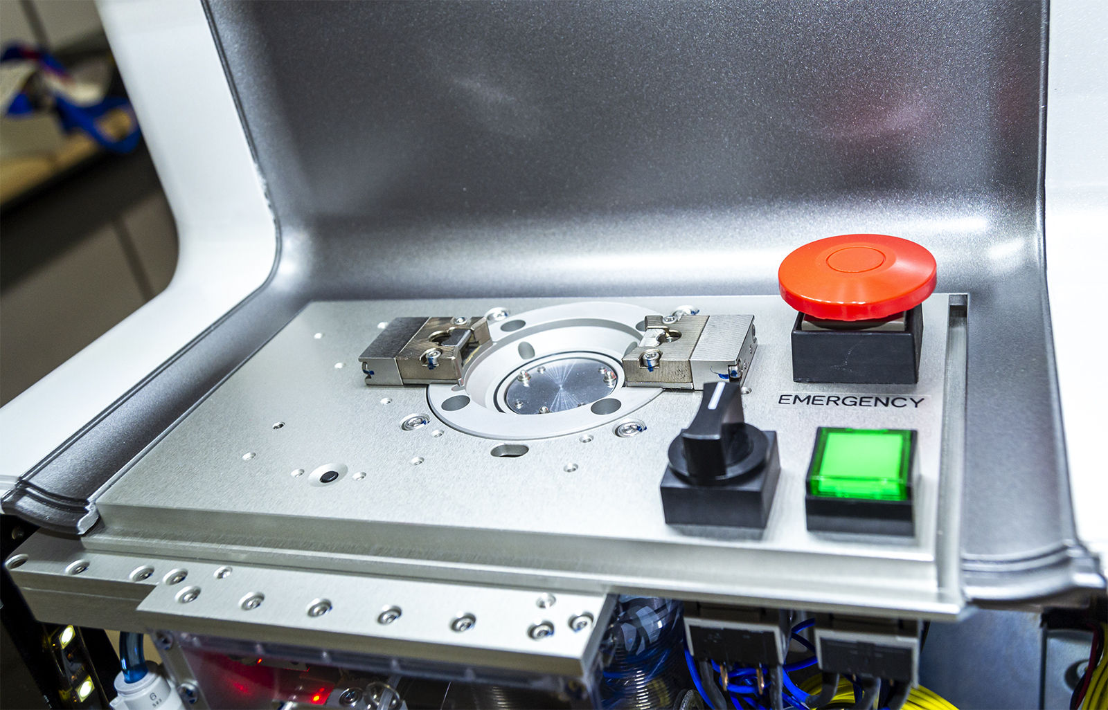 New Czech-Japan R&D project: ALD reactor for Minimal Fab design - SVCS ... New Czech-Japan R&D project: ALD reactor for Minimal Fab design - SVCS ...